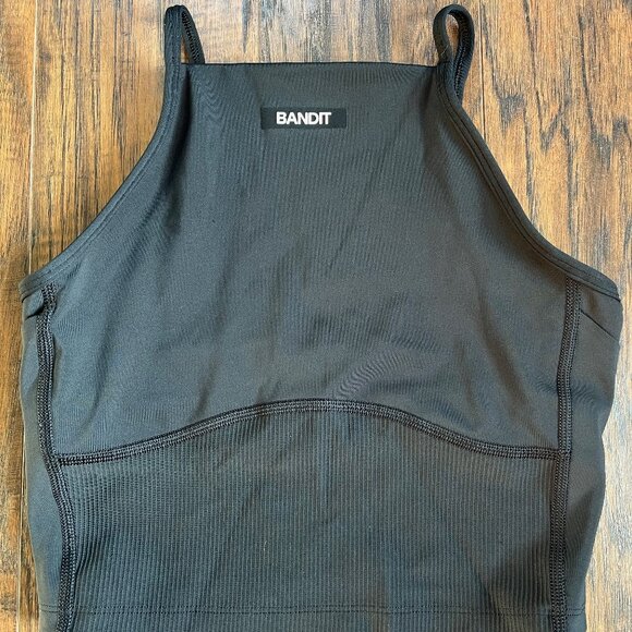 Bandit Running | Tops | Bandit Running Stamina 6 Pocket Nova Crop Black ...